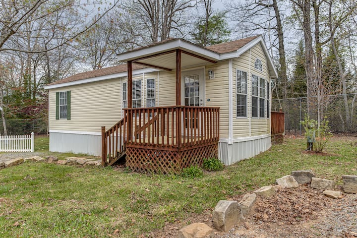 Have The Sweetest Dreams @ The Honey Bear Cottage! - Tennessee