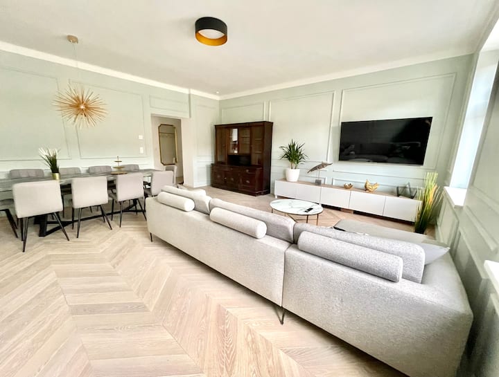 Große Atemberaubende Altbauwohnung In Graz - Graz