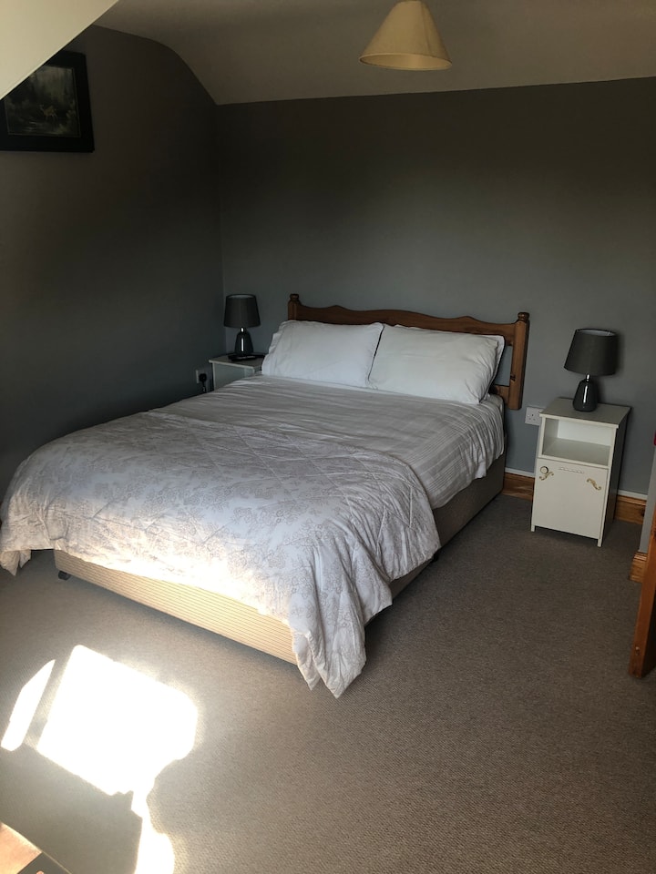 Lakemount House- Room #3 - Dingle Peninsula