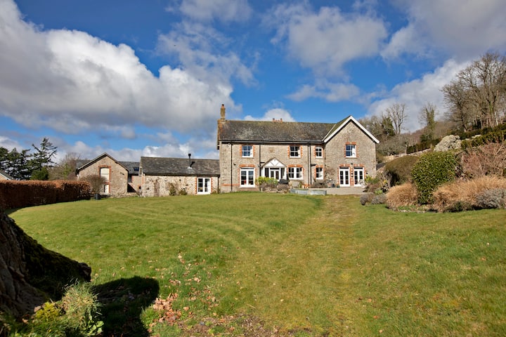 Gorgeous And Luxury Family Farmhouse In Devon! - Chagford