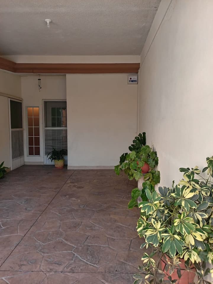 Estancia Cómoda Y Con Una Ubicación Excelente. - Aguascalientes