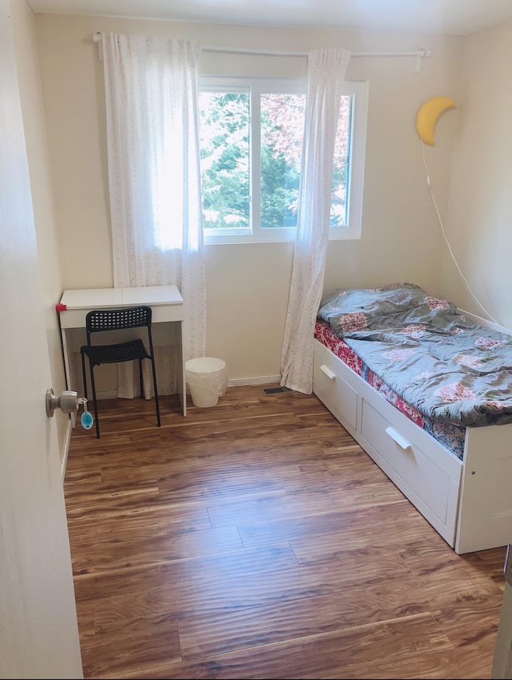 16839 Ms/redmond Downtown Cozy Room - Redmond, WA