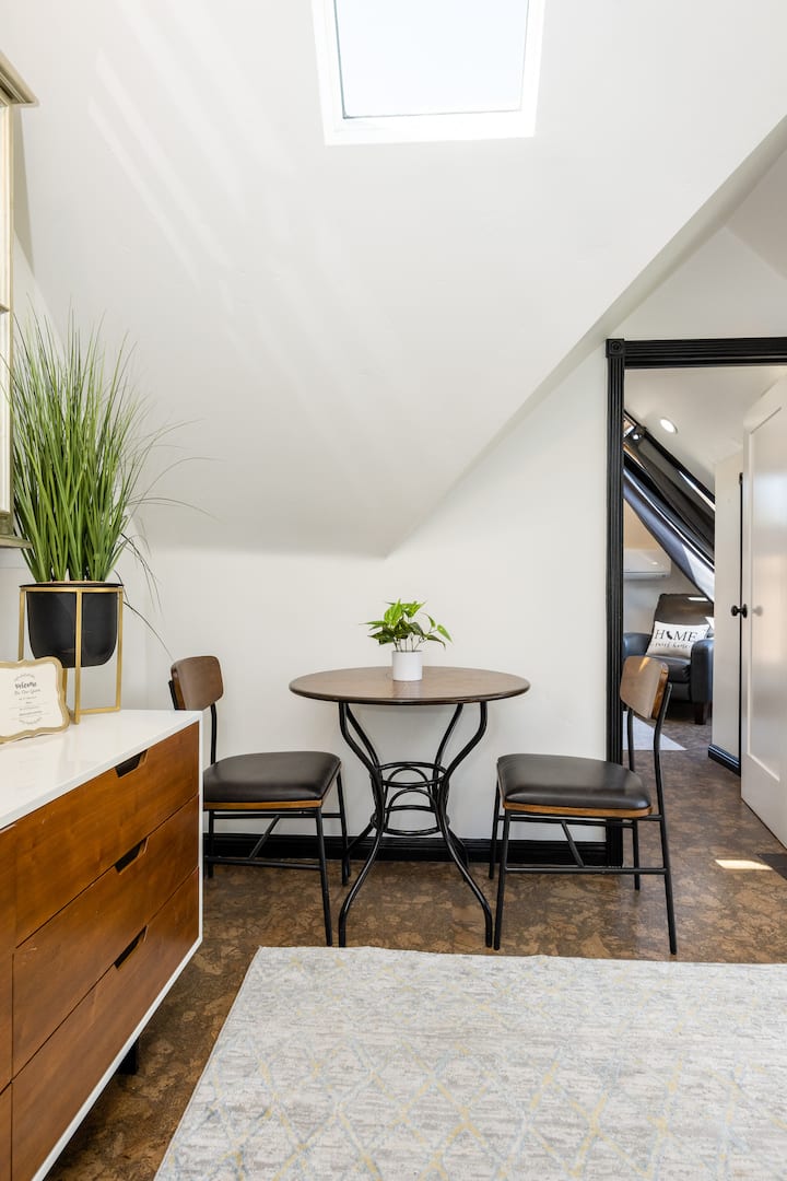 The Loft At Rosemanor| Garden Lounge| Free Parking - Santa Clara, CA