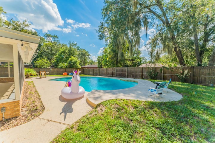 Elegant & Stylish Pool House With Arcade! - Jacksonville
