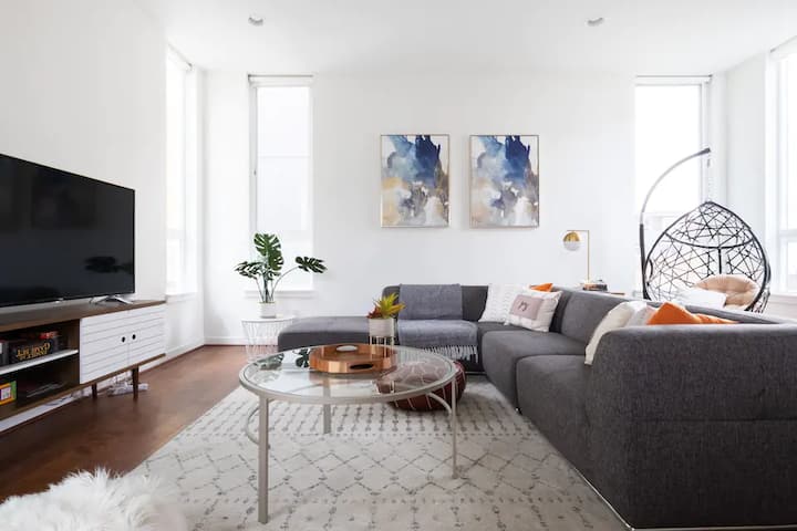 Sophisticated Home With Breathtaking City Views - 시애틀