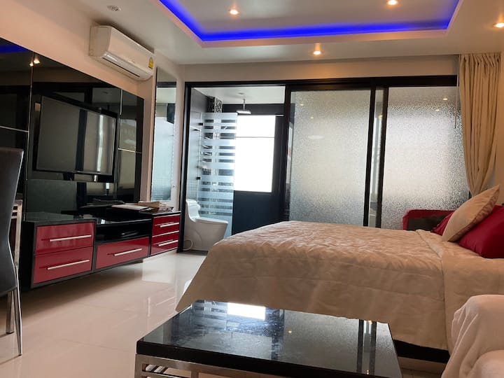 Icare - Patong Beach