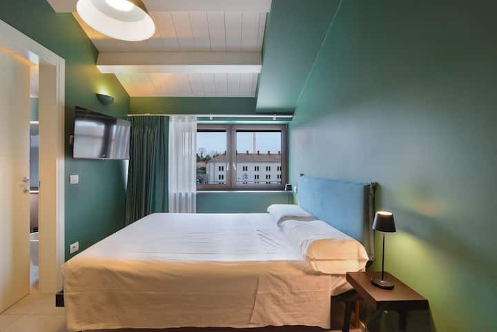 Attic Room With City View - Peschiera del Garda