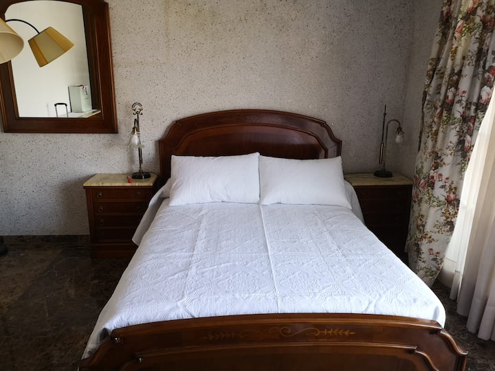 2 Habitaciones (Hasta 6 Huéspedes) - Granollers