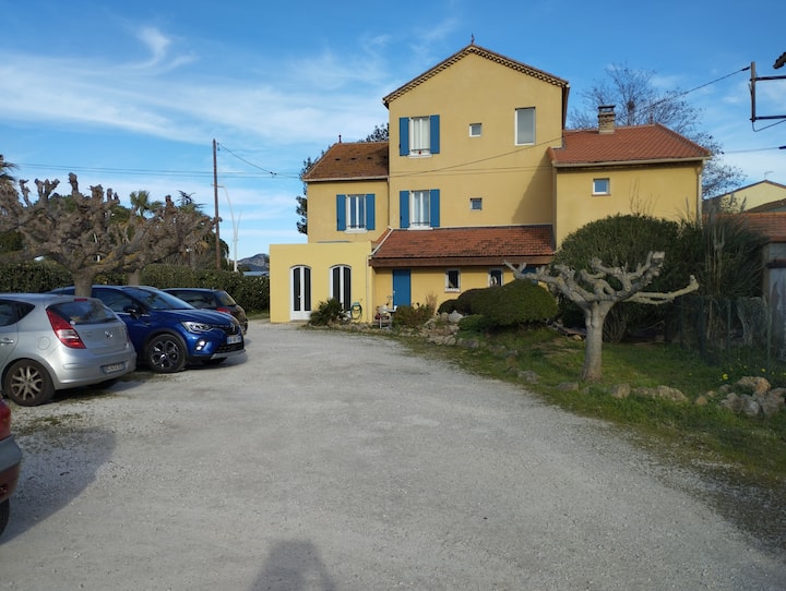 Joli T1 De 36m2 Pour 2 Pers - Le Pradet