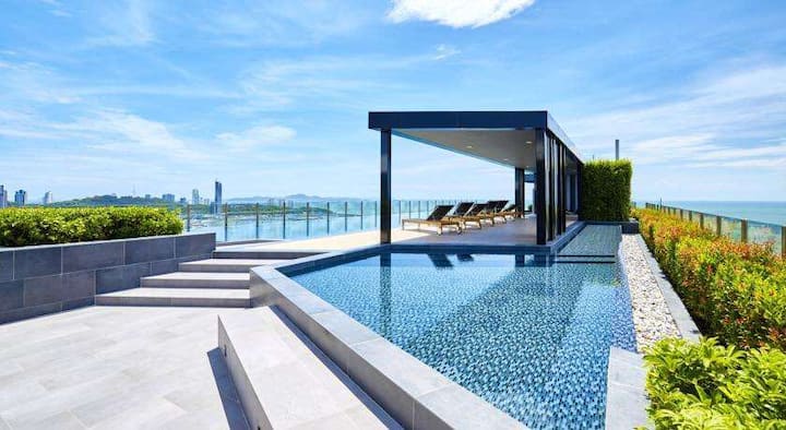 团队客人4套独立分开不同楼层的独居公寓the Base Condo无边泳池 - Pattaya