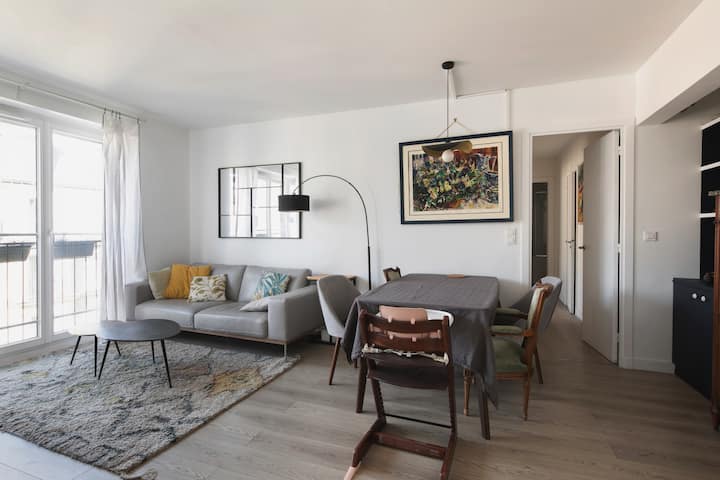 Nid Douillet Pour 4 Pers Dans Le 15e - Paris