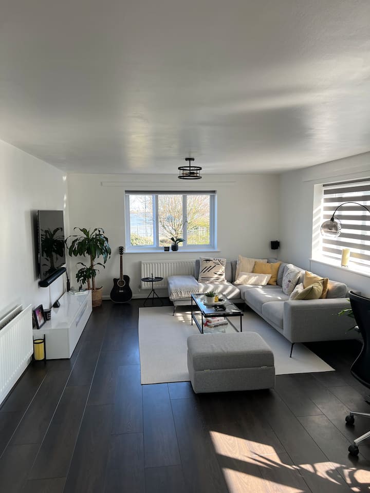 Beautiful Private Bedroom And Bathroom - Dagenham