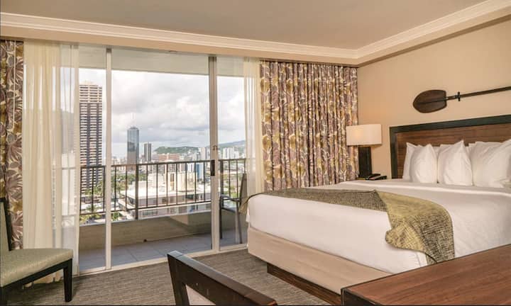 Royal Garden - Studio Unit - Honolulu, HI