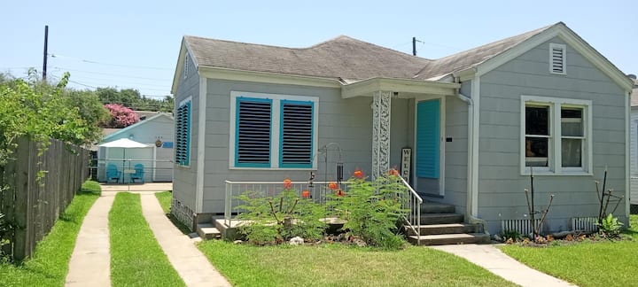 Cozy Cottage, Near Cruise Terminal And Attractions - Galveston, TX