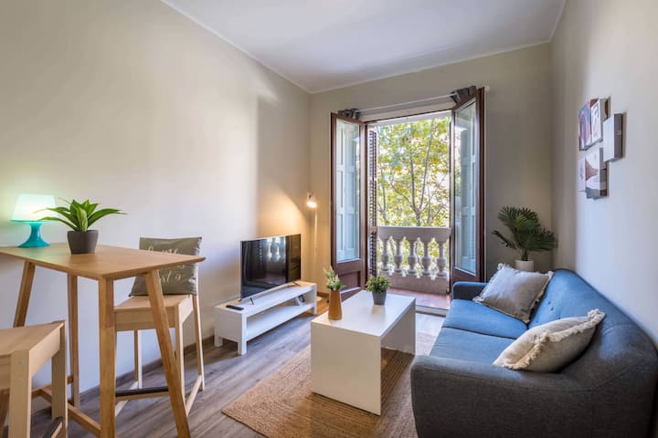 13par1004- 2br & 2ba In Avenida Paralelo - Barcelona