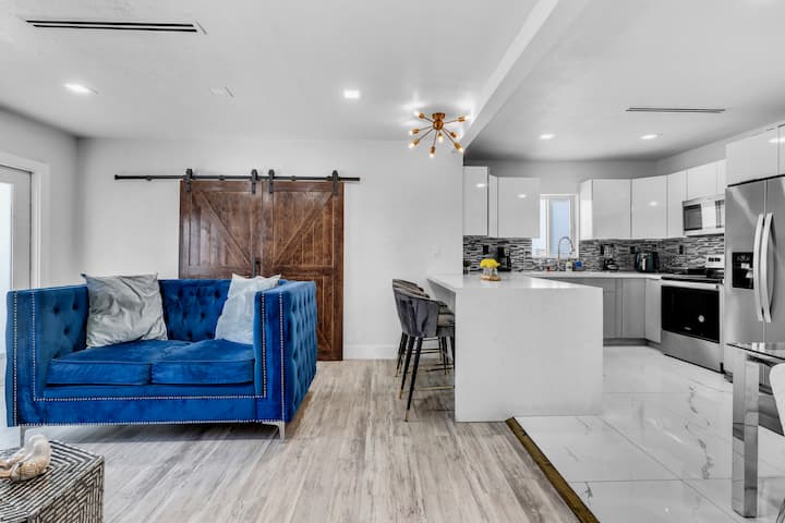 District House With Jacuzzi/12 People Secret Spot - Miami