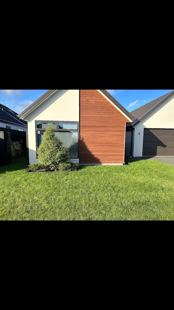 Modern House On A Great Location
Close To City - Christchurch
