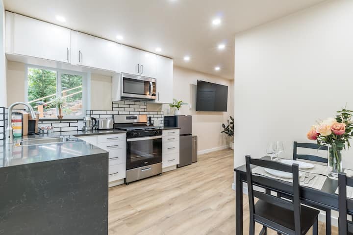 Cozy Hideaway | Quiet Studio + Free Parking - Federal Way, WA