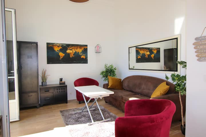 Appartement Plein Centre-ville - 에제