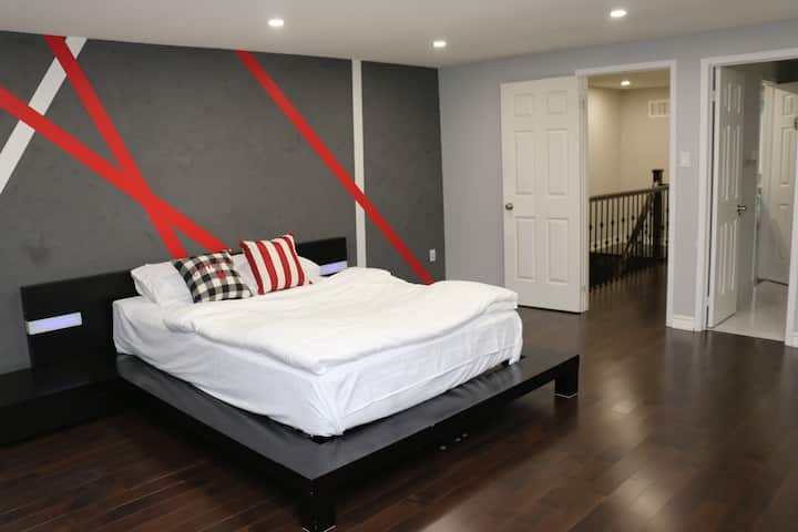 Comfy Casa - 3 Bedroom House - Toronto