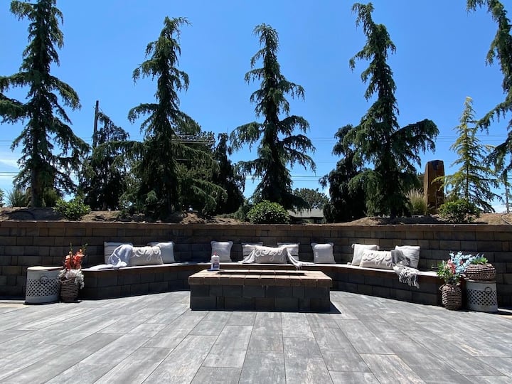 The Karcher House 3,200sqft On 5.5 Acres - Nampa, ID