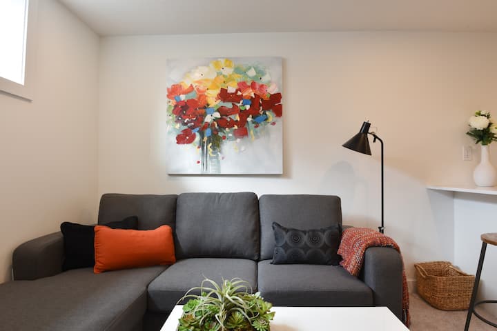 Brand New Bright Unit In Westend - Edmonton