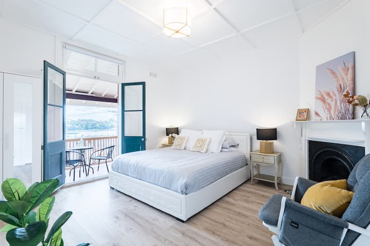 Waterfront - King Master 4 Bedroom 3 Storey#9-10 - Manly