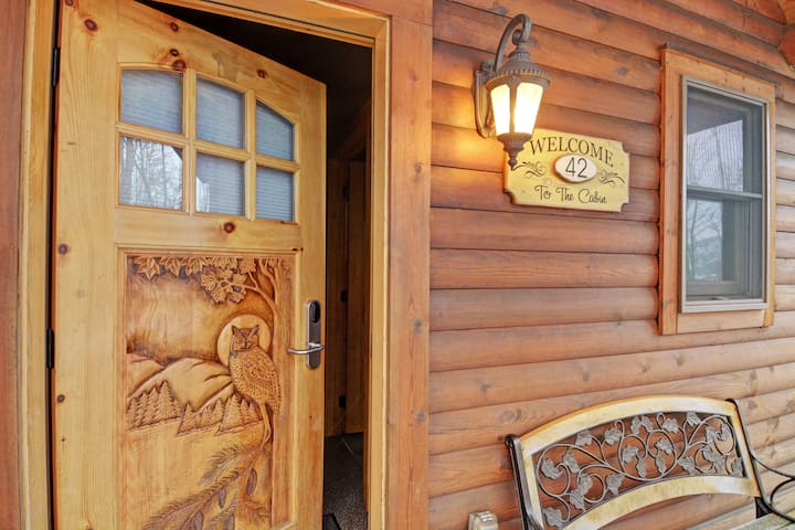 C42 - King Bed, Hot Tub, Pet Friendly - Deep Creek Lake, MD