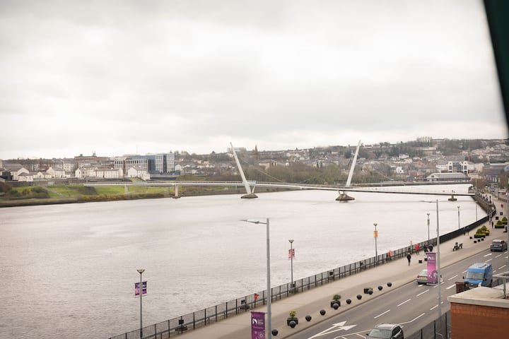 City Centre Riverview Apartment - Derry