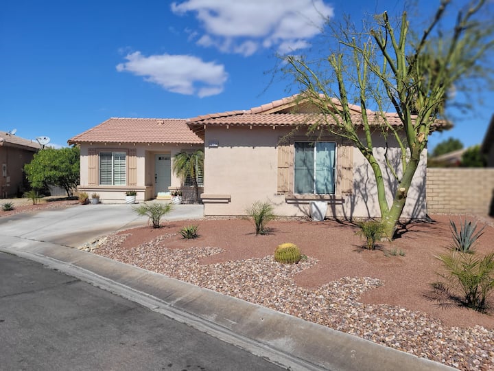 Cozy, Peaceful 2 Bedroom, 2 Bath - Indio, CA