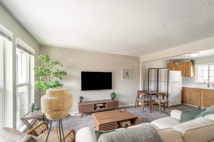 $0 Clean Fee, Beautiful Home With Office! - Aurora