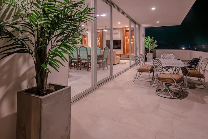 New 5 Br + Pool Luxury Beach Home "Vista Hermosa" - プエルト・ペニャスコ