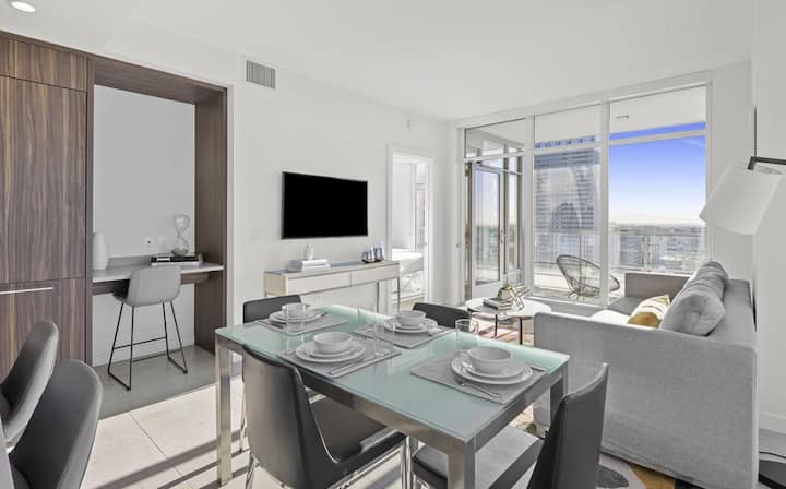 Level Hope & Flower - Superb Two Bedroom Suite - Silver Lake, CA