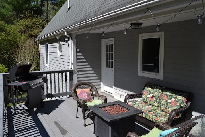 Plymouth Home | Pond And Private Beach Access - Massachusetts