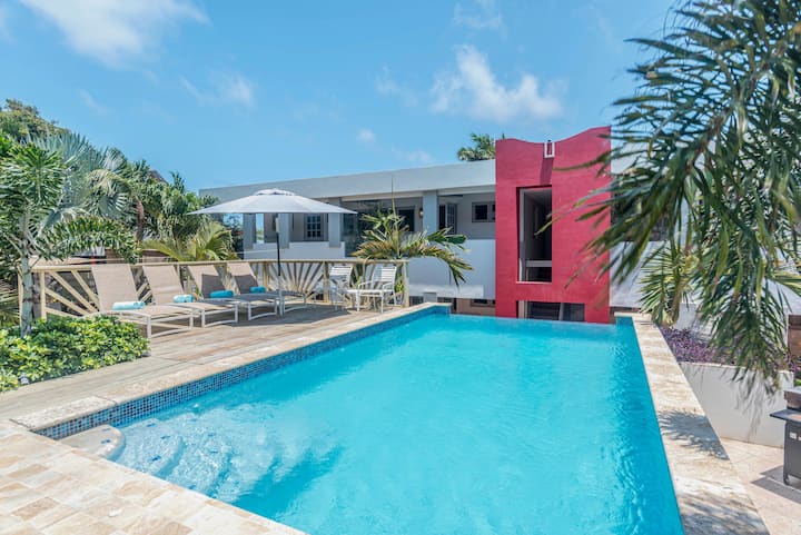 Quiet, Cozy & Central ~ Close To The Beach ~ Pool! - Aruba