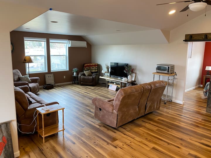 Quaint And Comfy! - Madras, OR