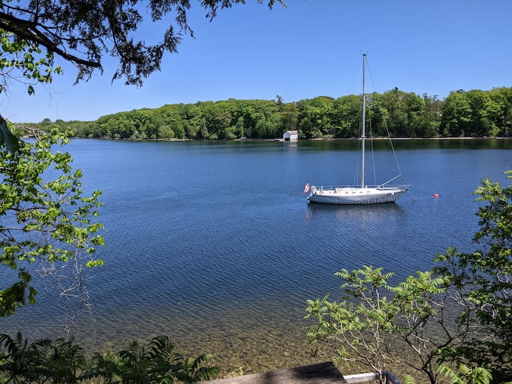 Stunning Lakefront Pec Cottage; One Beach Pass! - Prince Edward