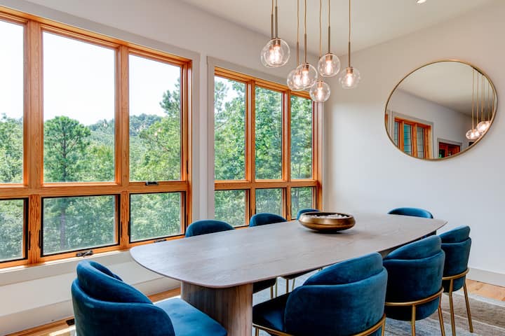 Last Summer Promo- Pay For 3 Nights Get 1 Free! - Black Mountain, NC