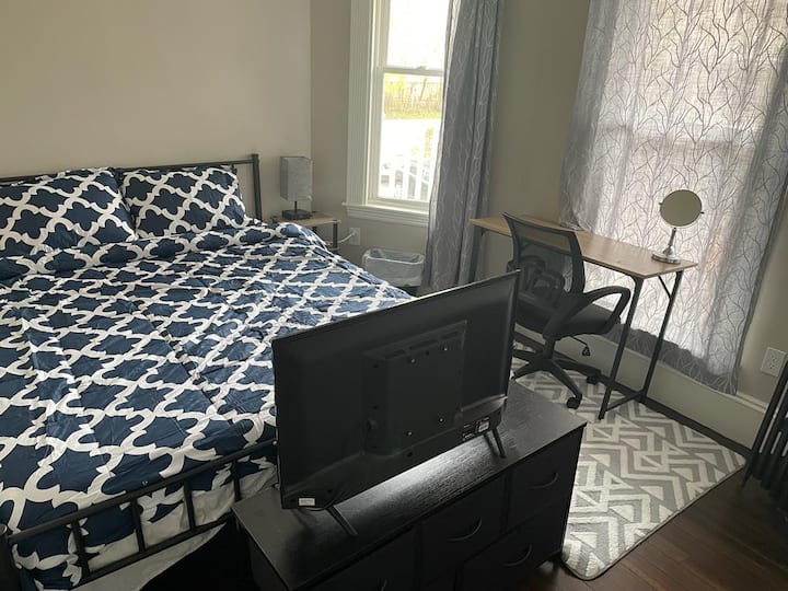 A_small Double Near Downtown Boston (5 Miles) - Quincy