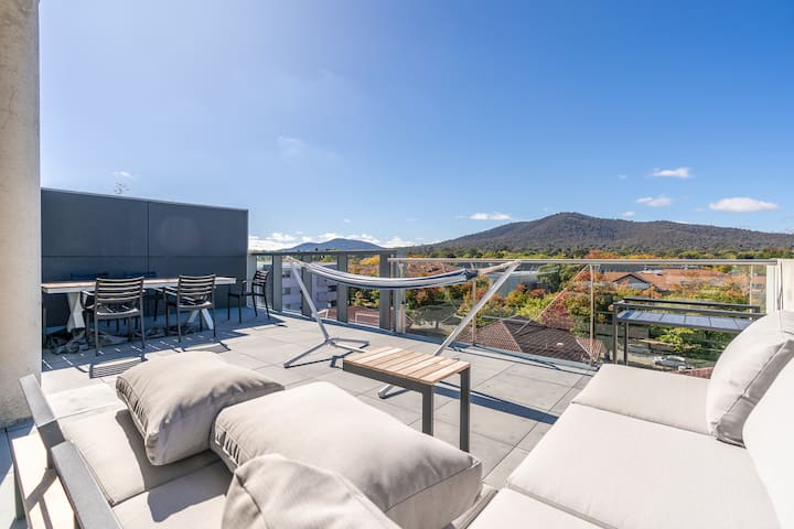 2br Penthouse W/ Breathtaking View! - Canberra