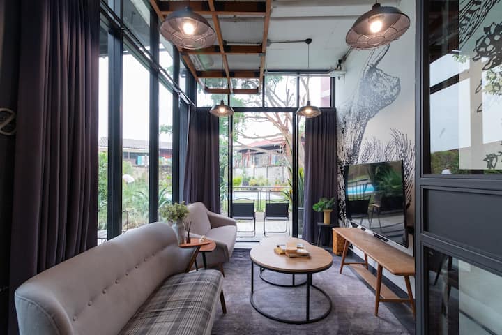 Pool Access 3br House In City #22 - Chiang Mai
