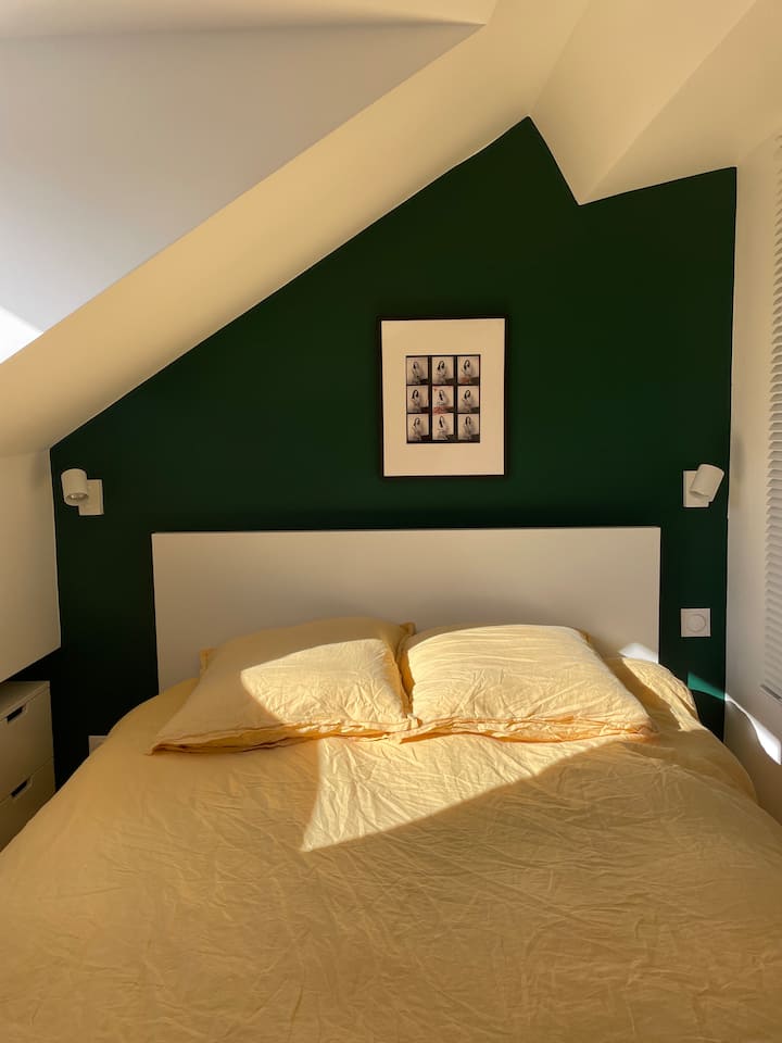 Canal St Martin Apartment - Paris