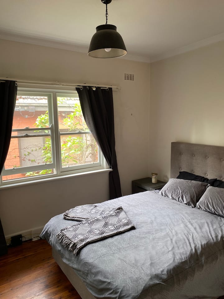 Queen Room In Fitzroy North - Brunswick