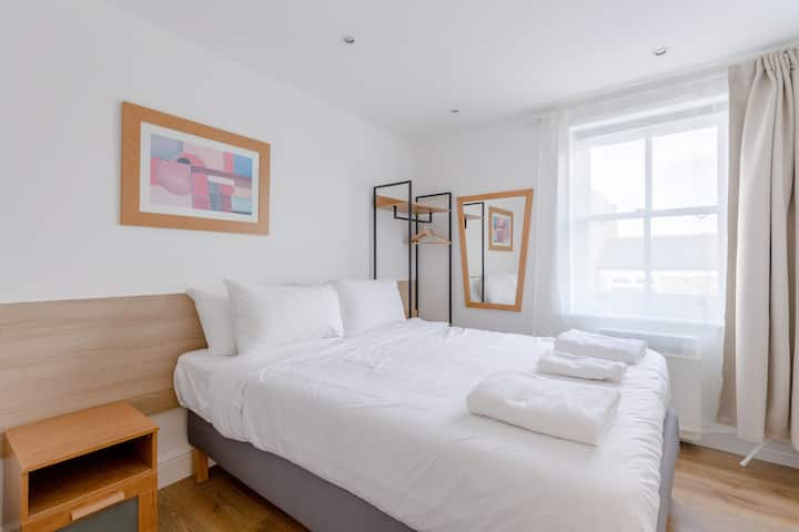 Contemporary 1bd Flat In The Vibrant Camden Town - London