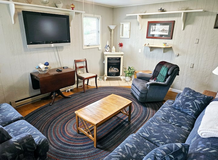Private Riverfront Cabin- 5 Minutes To Galax, Va - Galax, VA