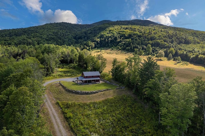Stylish Vermont Cabin | Views · Trails · Luxe - Claremont, NH