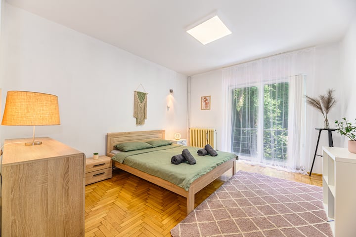 Serene Garden Apartment With Mountain View - Brașov