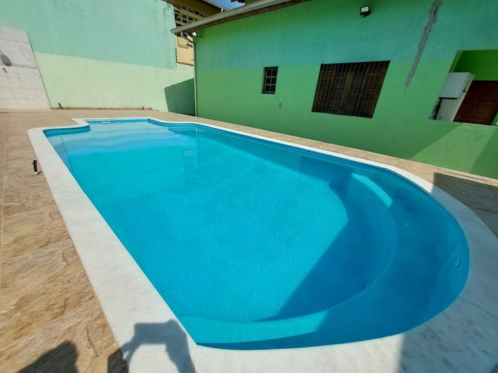 Casa C/piscina A 600 M Do Mar - Caraguatatuba