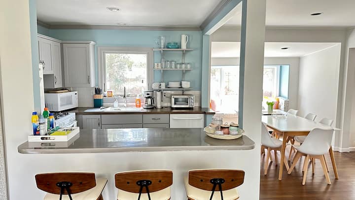 Beautiful Sag Harbor Home W/beach Access - Sag Harbor, NY