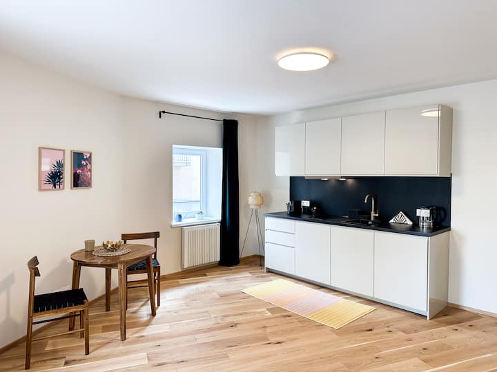Snugly And Stylish Apartment Near City Center - Wien